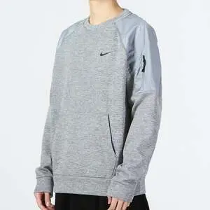 Nike Therma Crewneck Logo Sweatshirt