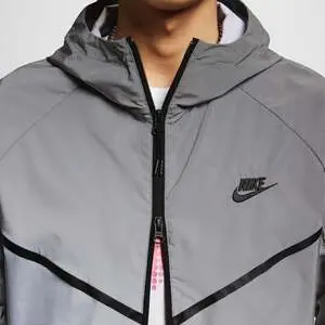 Nike Tech Woven Flash Jacket