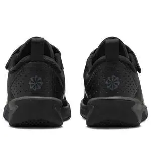Nike Omni Multi-court Sneakers