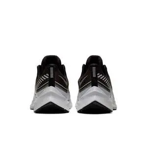 Nike Zoom Winflo 6 Shield Athletic Sneakers