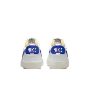 Nike Blazer Low '77 Vintage Sneakers - White/hyper Royal
