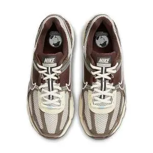 Nike Zoom Vomero Low Top Sneakers - Brown/white/silver