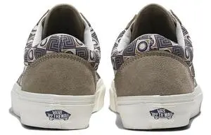 VANS Old Skool Geo Trek Sneakers - Olive/white