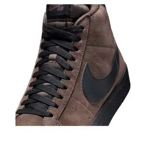 Nike Blazer Mid Sneakers
