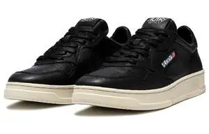 AUTRY Medalist Low Top Goat Leather Sneakers - Black