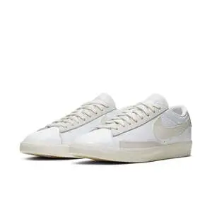 Nike Blazer Low Leather Sneakers - White