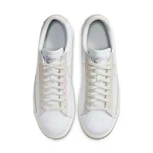 Nike Blazer Low Leather Sneakers - White