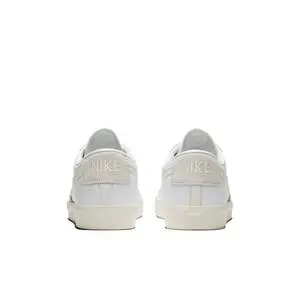 Nike Blazer Low Leather Sneakers - White