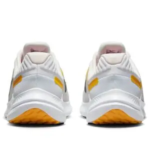 Nike Quest Premium Sneakers - White/black