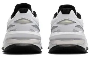 PUMA Nano Odyssey Low Top Sneakers - White/black/blue