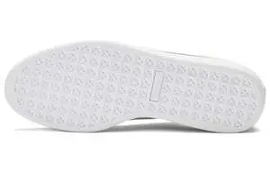 PUMA Suede Classic 21 Low Top Sneakers