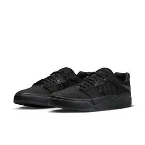 Nike Ishod Premium