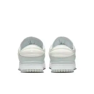 Nike Dunk Low Twist Sneakers