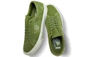 VANS Saddle Sid Pro Low Top Sneakers - Default Color