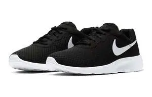 Nike Tanjun Low Top Sneakers - Black