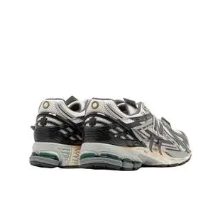 NEW BALANCE 1906a "silver Gold Metallic" Sneakers - Silver/black/grey