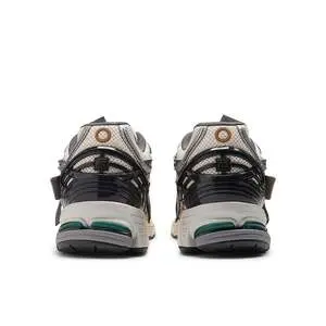 NEW BALANCE 1906a "silver Gold Metallic" Sneakers - Silver/black/grey