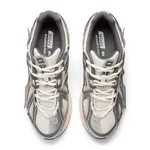 NEW BALANCE 1906a "silver Gold Metallic" Sneakers - Silver/black/grey