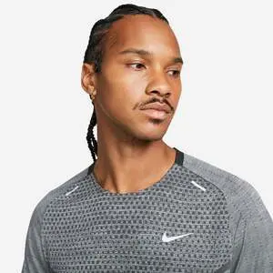 Nike Tech Knit Ultra Short-sleeve T-shirt - Grey