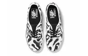 VANS Authentic Low Top Sneakers - Black/white