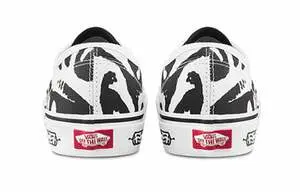 VANS Authentic Low Top Sneakers - Black/white