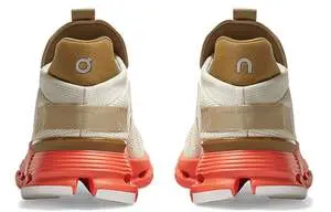 On Cloudnova Sneakers - Beige/orange