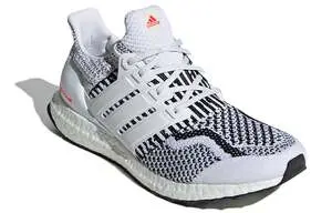 Adidas Ultraboost 5.0 Dna Sneakers - White/black