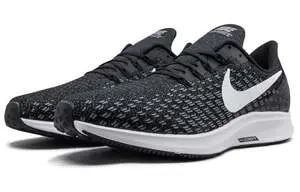 Nike Zoom Pegasus 35 Athletic Sneakers - Black/white