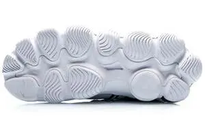 LI-NING Classic Basketball Mid-top Sneakers