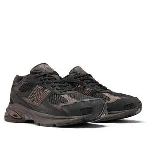 NEW BALANCE 2010 "black Iridescent" Sneakers - Black/iridescent