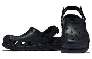 CROCS Duet Max Clogs