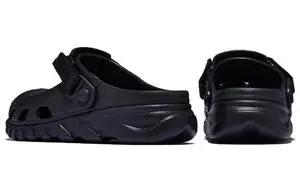 CROCS Duet Max Clogs
