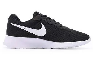 Nike Tanjun "black" Low Top Sneakers - Black/white