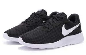 Nike Tanjun "black" Low Top Sneakers - Black/white