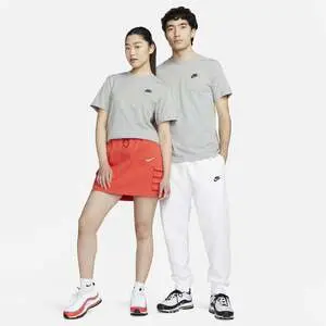 Nike Embroidered Short Sleeve T-shirt - Default Color