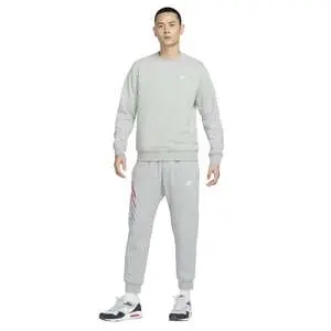 Nike Club Fleece Sweatshirt