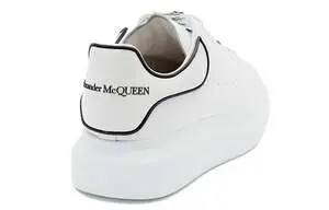Alexander McQueen Oversized Sneakers - White/black