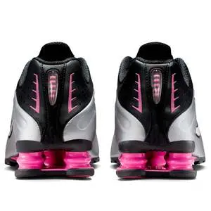 Nike Shox R4 Sneakers - Black/pinksicle