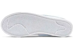 Nike Blazer Low Le Sneakers - White/yellow/blue