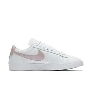 Nike Blazer Low Le Sneakers