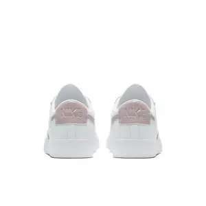 Nike Blazer Low Le Sneakers