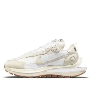 Nike X Sacai Vaporwaffle Sail Gum Sneakers - White/sail