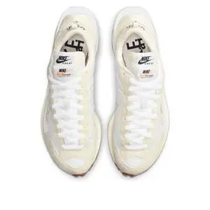Nike X Sacai Vaporwaffle Sail Gum Sneakers - White/sail