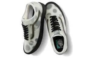 VANS Comfycush Slip-skool Sneakers - Black/white