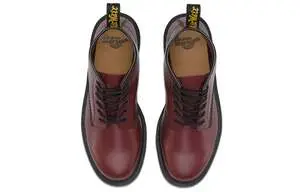 Dr. Martens 101 6-eyelet Boots