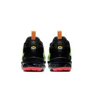 Nike Vapormax Plus Sneakers - Black