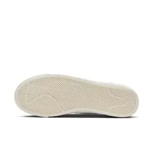Nike Blazer Low 77 Jumbo Sneakers - Black/sail/white