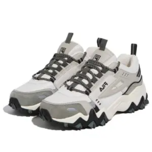 FILA Oakmont Tr V2 Sneakers