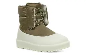 UGG Classic Maxi Toggle Boots - Default Colorway