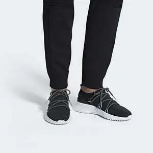 Adidas Ultimamotion Sneakers